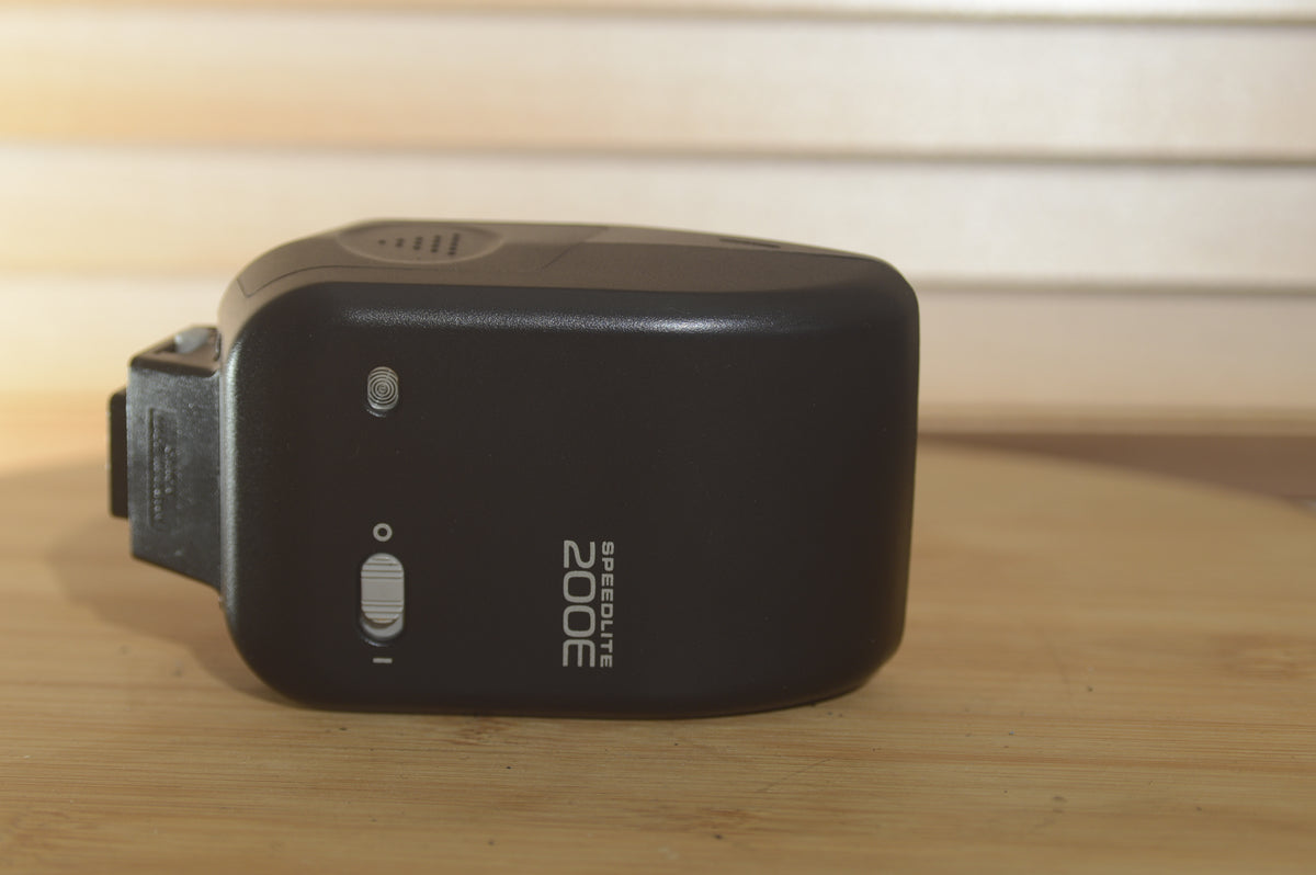 Canon Speedlite 200E Dedicated Flash for Canon EOS series. – Rewind Cameras