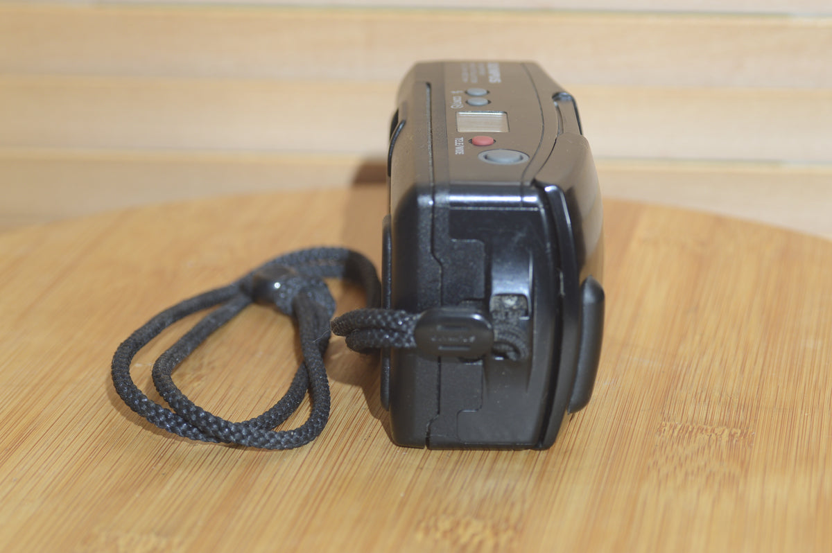 Vintage Olympus AF 1 Twin 35mm Compact Camera. Fantastic condition poi ...