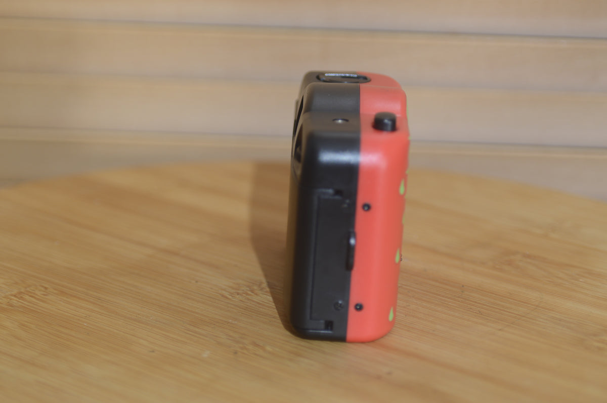 Vintage Strawberry 35mm Compact Novelty Camera. – Rewind Cameras