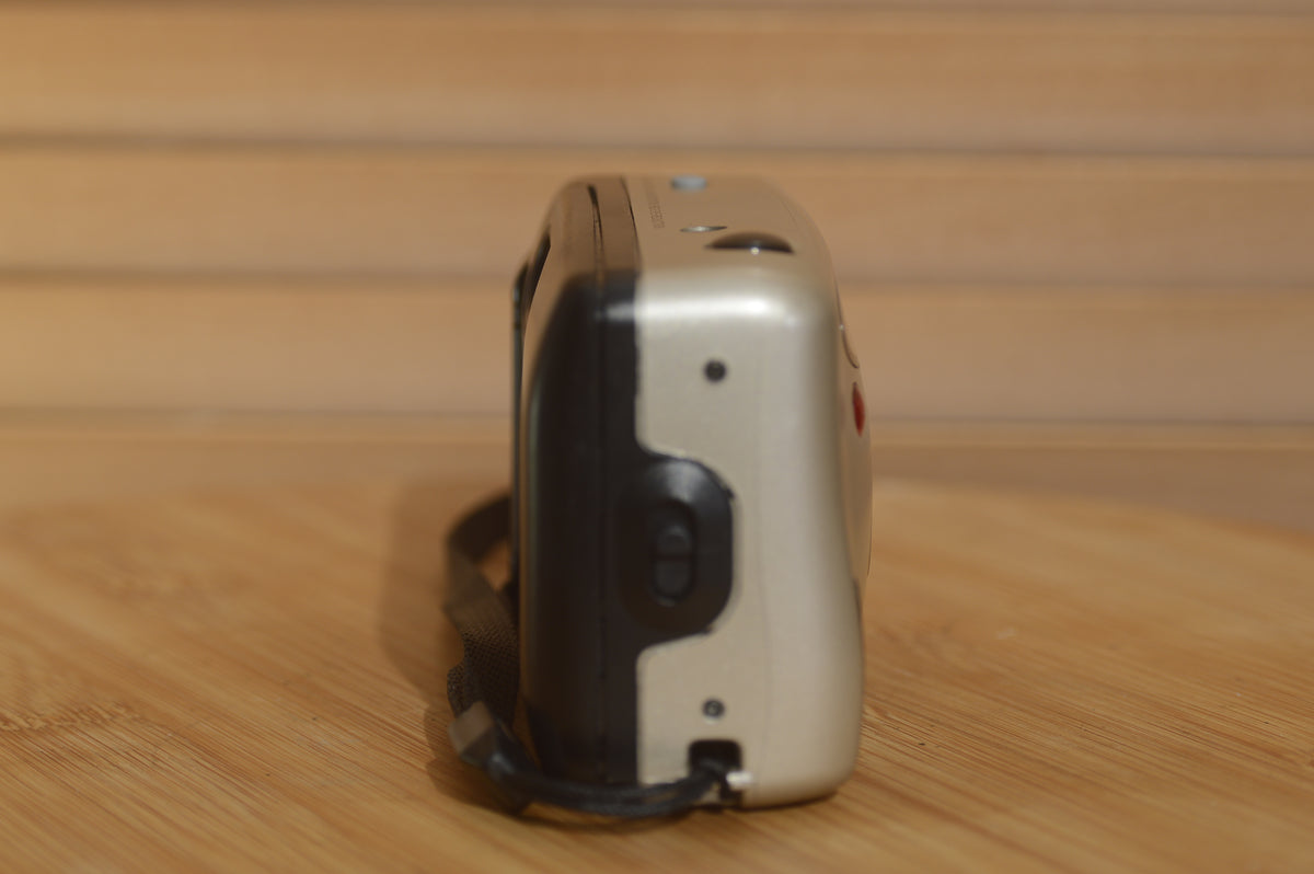 Halina Silhouette Auto Focus 35mm point and shoot compact camera. Smal ...